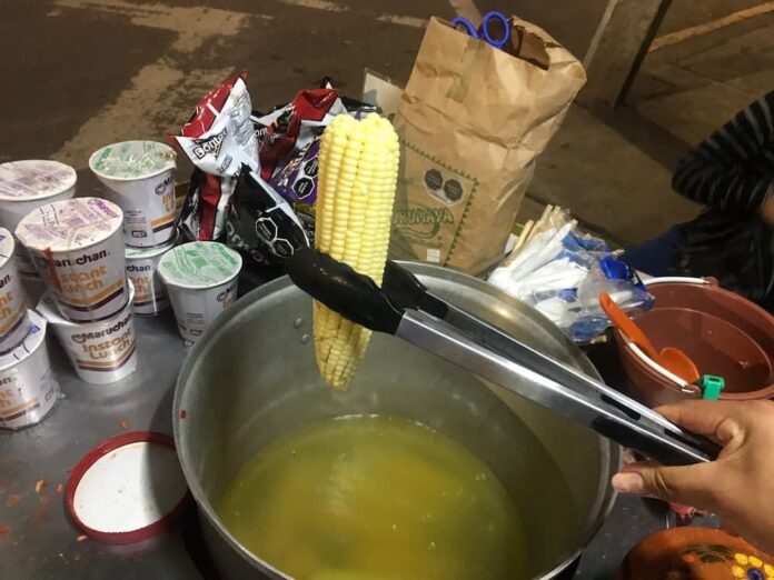 Vender elotes preparados: negocio redituable pero de gran esfuerzo ...
